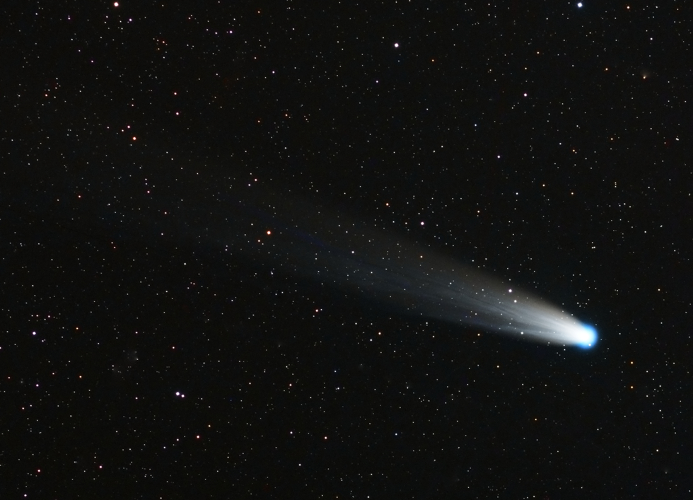 UV-lasers experiment demonstrates why comets have green heads ...