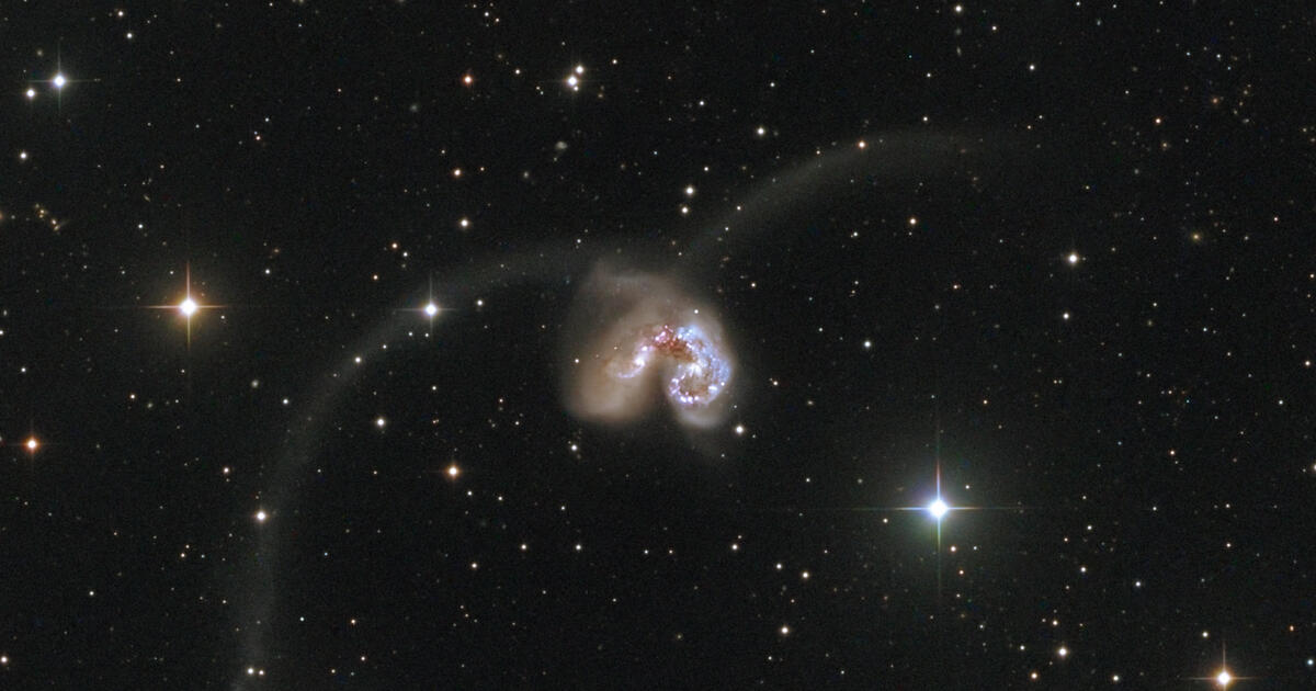 NGC 4038 Antennae Galaxies | Telescope Live