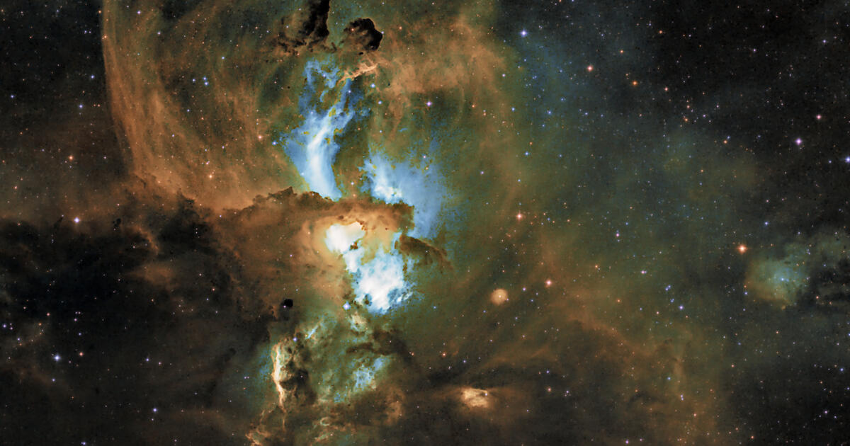 NGC 3576 - Statue of Liberty Nebula | Telescope Live