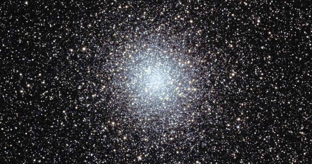 M22 | Telescope Live