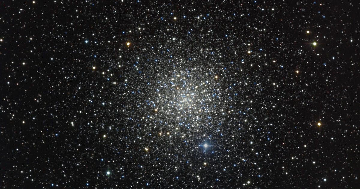 NGC 6752 Globular Cluster in Pavo | Telescope Live