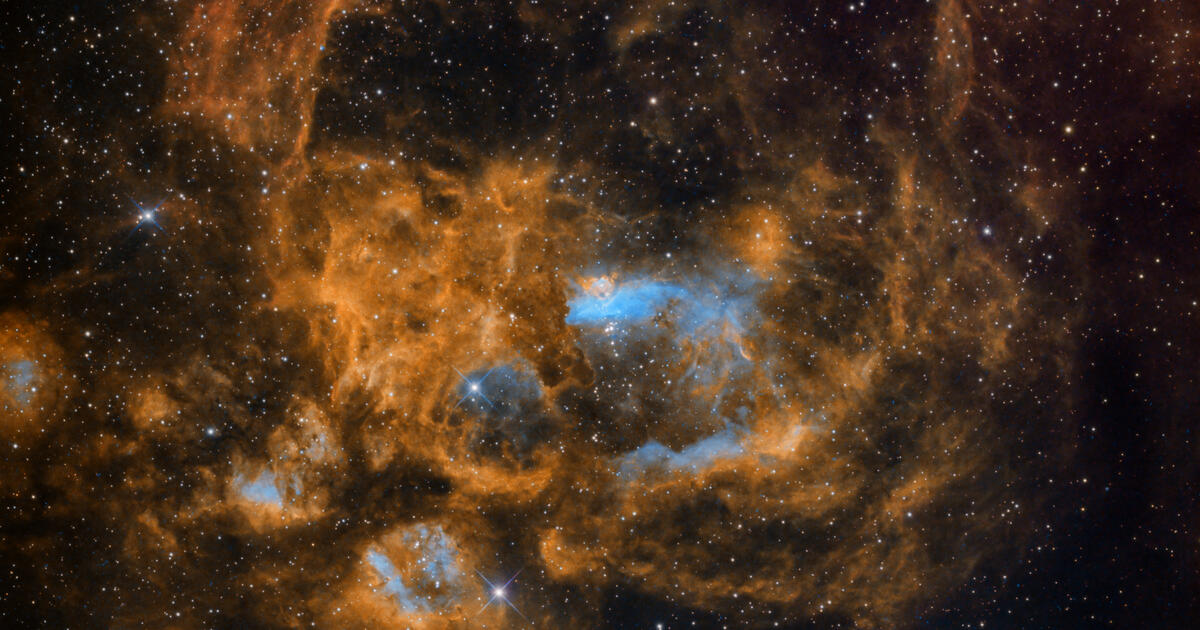 Lobster Nebula | Telescope Live