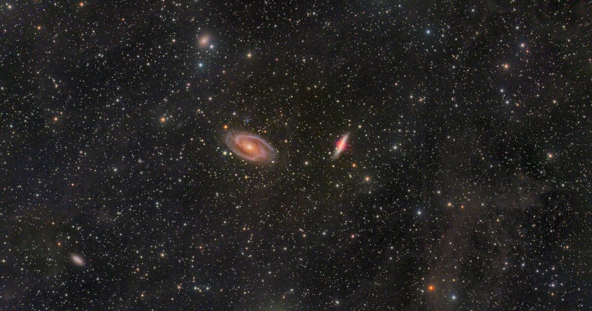 M81 M82 WIDE FIELD | Telescope Live