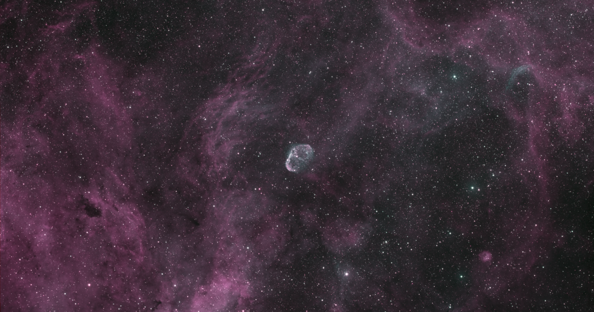 Crescent Nebula Synthetic True Color | Telescope Live