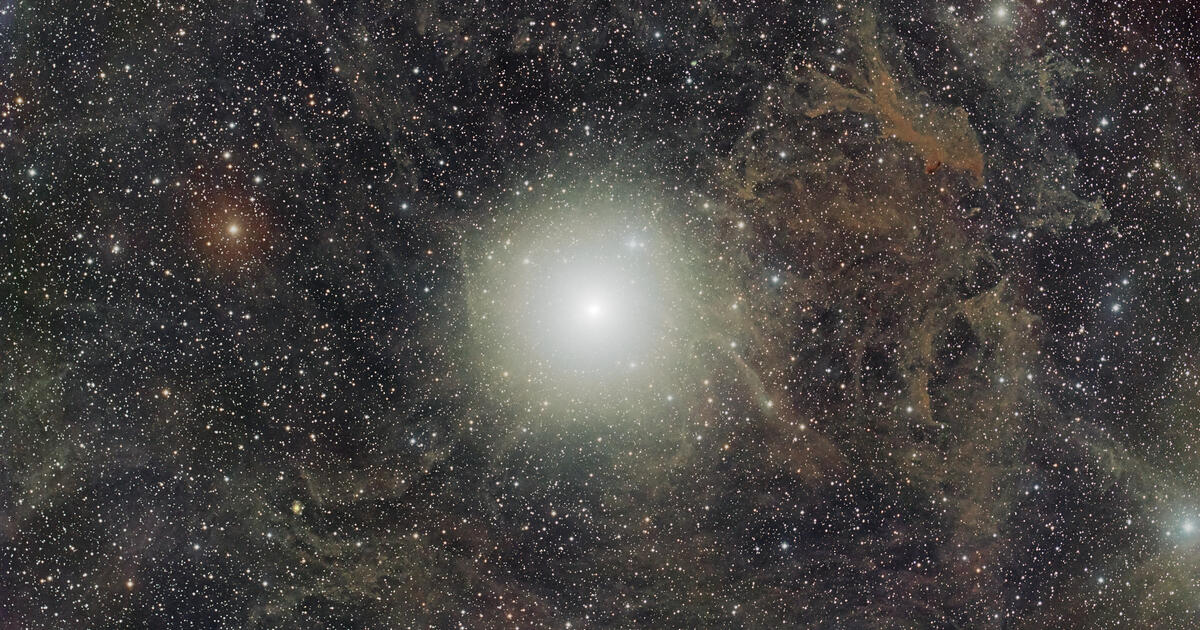 Polaris and it's surrounding clouds | Telescope Live