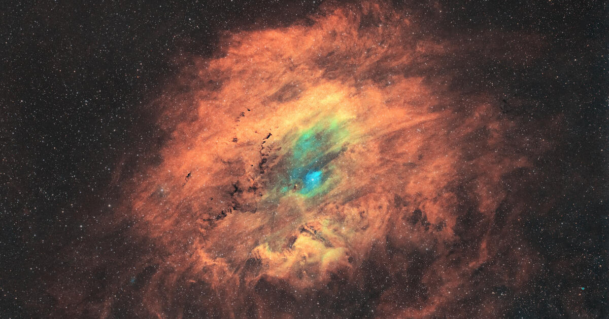 SH2-119 - Clamshell Nebula | Telescope Live