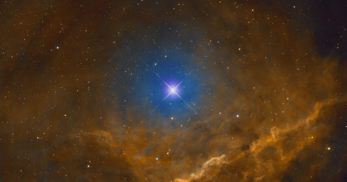 Sharpless 2-9 | Telescope Live