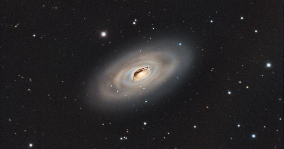 Black_eye Galaxy | Telescope Live