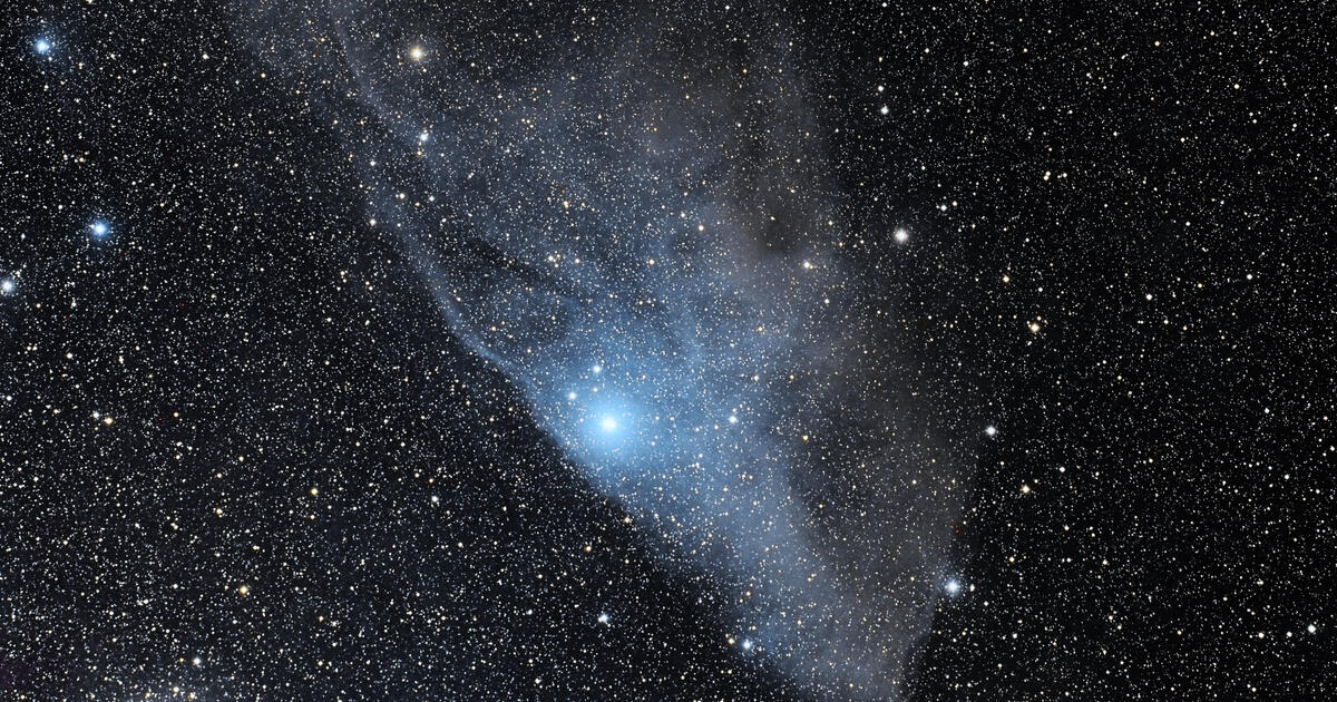 Comet C2017-K2 near IC4592 | Telescope Live