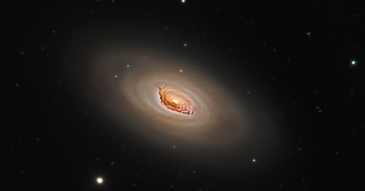 M64, the Sleeping Beauty Galaxy. | Telescope Live
