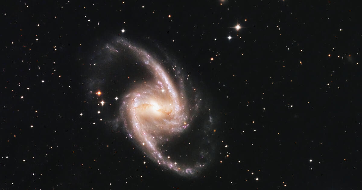 The great barred spiral galaxy | Telescope Live