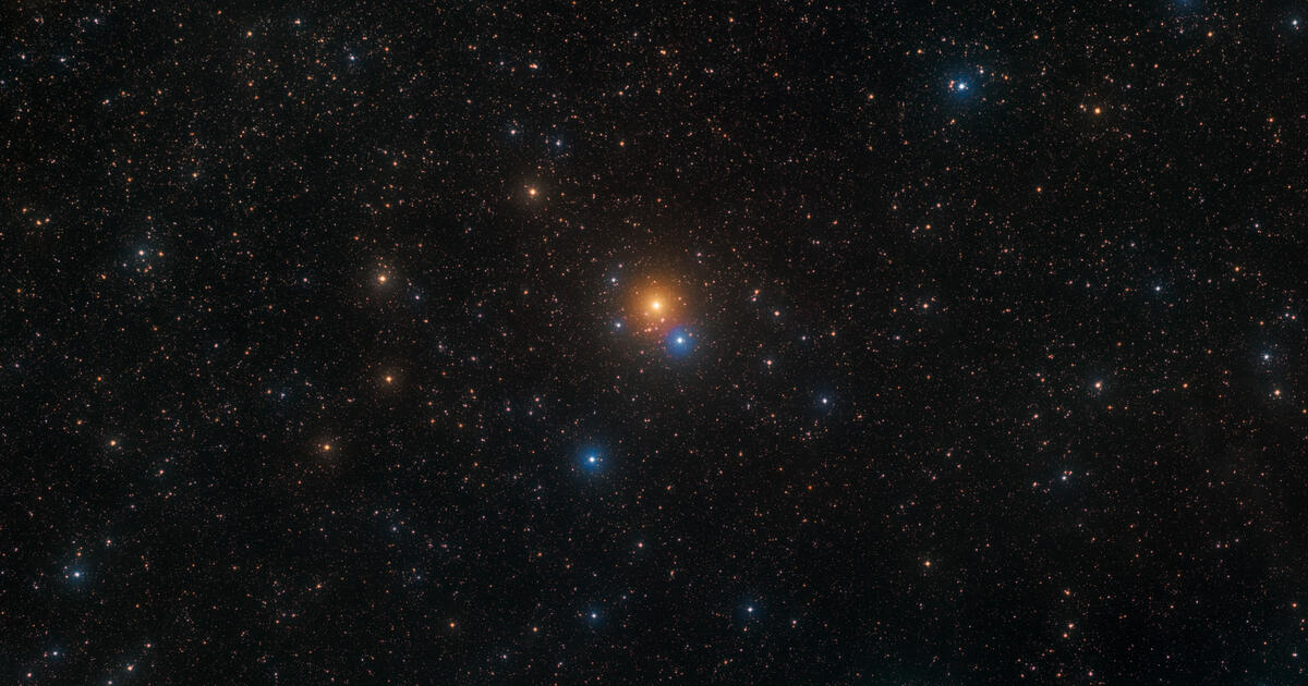 Wide star field around Delta Lyrae | Telescope Live