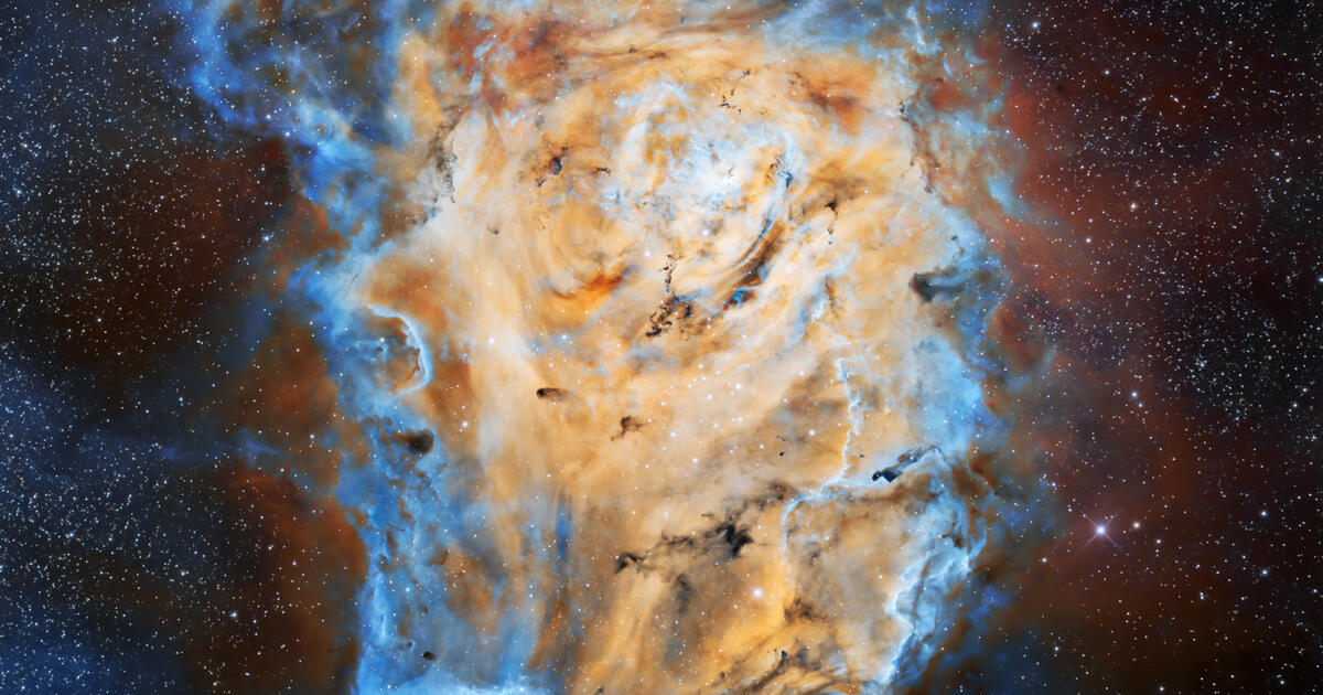 The Lagoon Nebula, M8 | Telescope Live