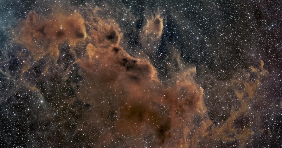 The Dark Nebula SA-156 | Telescope Live