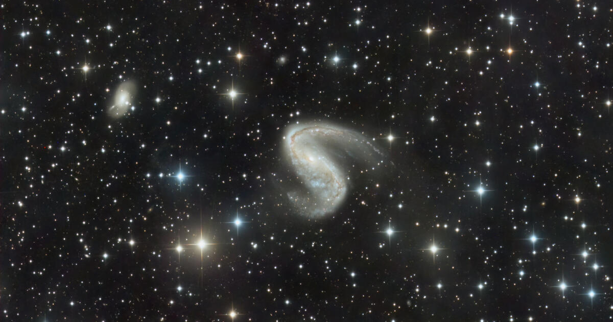 NGC 2442 | Telescope Live