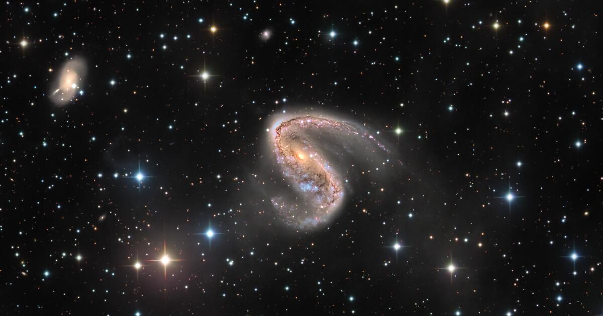 NGC2442 | Telescope Live