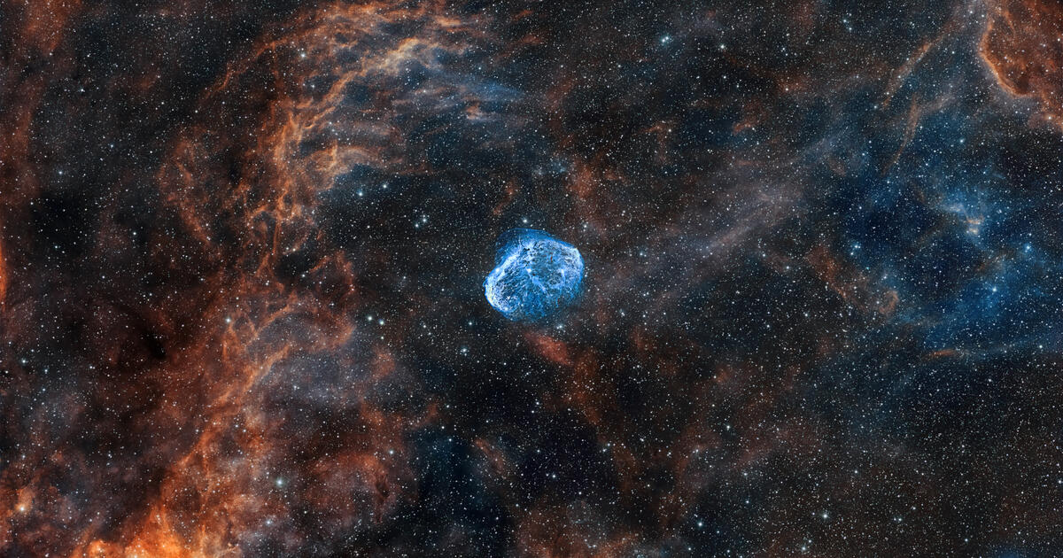 NGC 6888 - Crescent Nebula | Telescope Live NGC 6888 - Crescent Nebula | Telescope Live