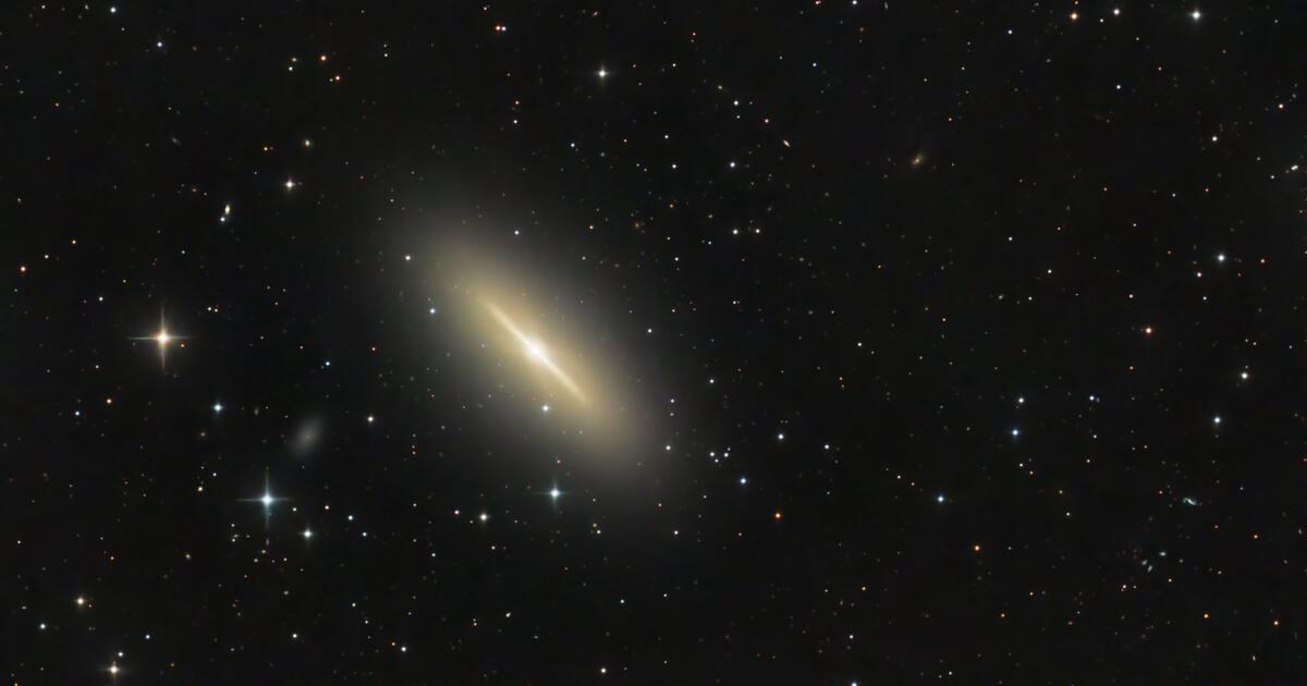 NGC 3115 a.k.a Spindle Galaxy | Telescope Live