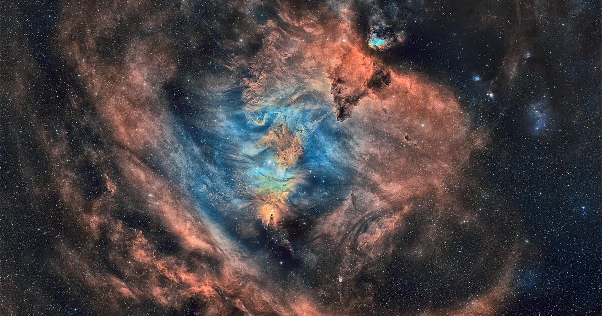 Christmas Tree Cluster V2 | Telescope Live