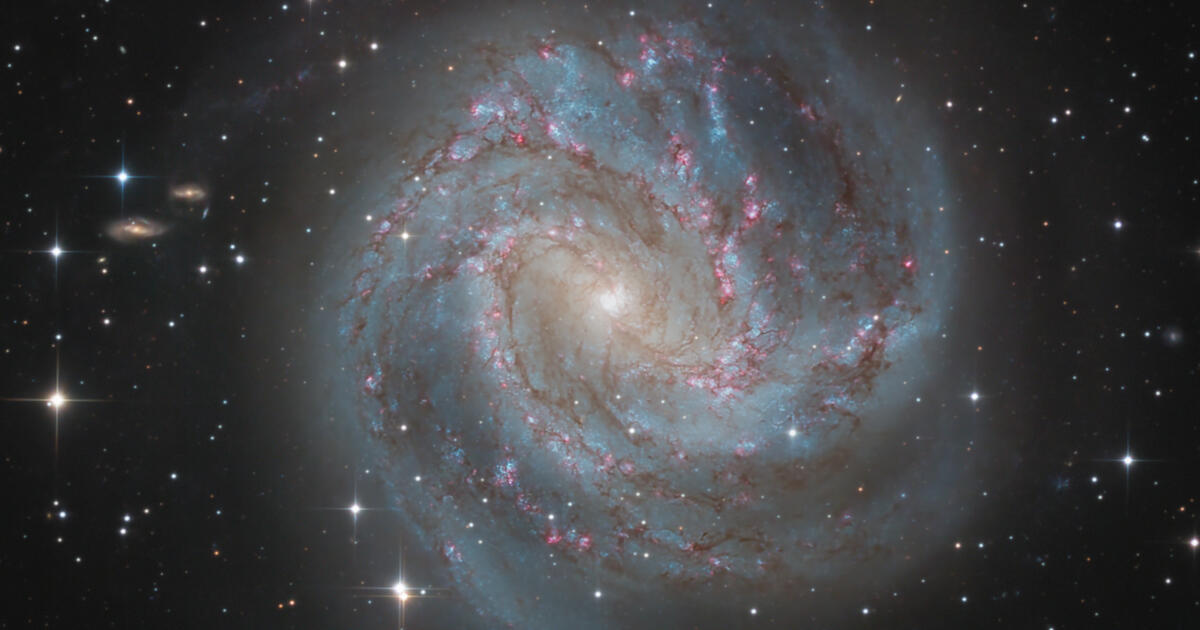 M83 | Telescope Live