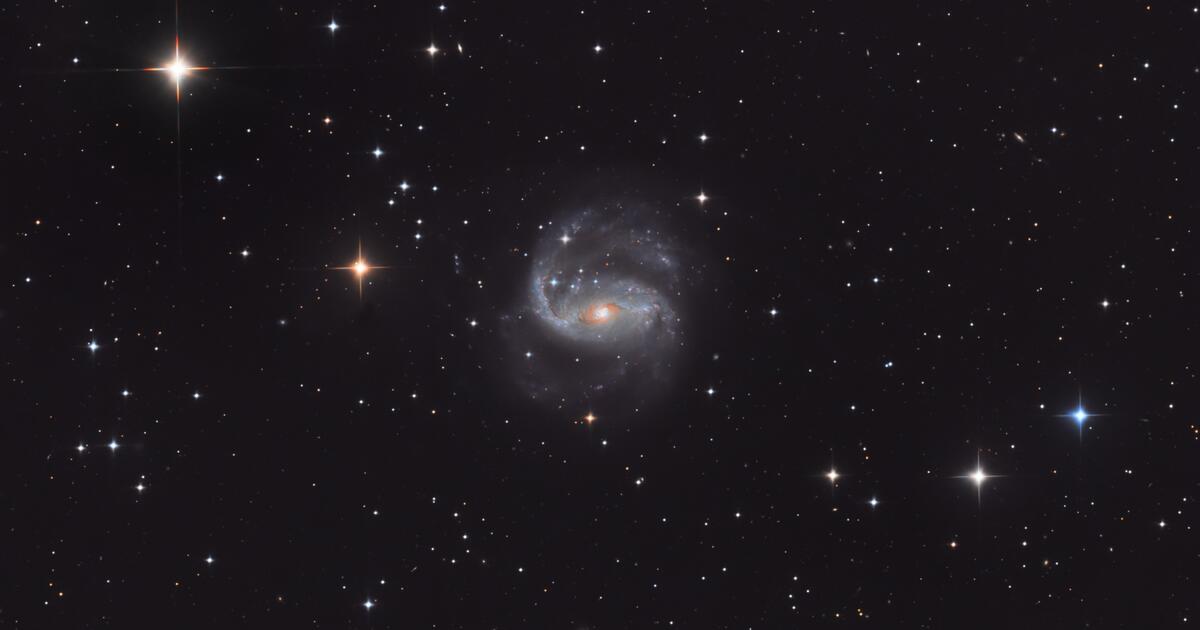 NGC 1672 | Telescope Live