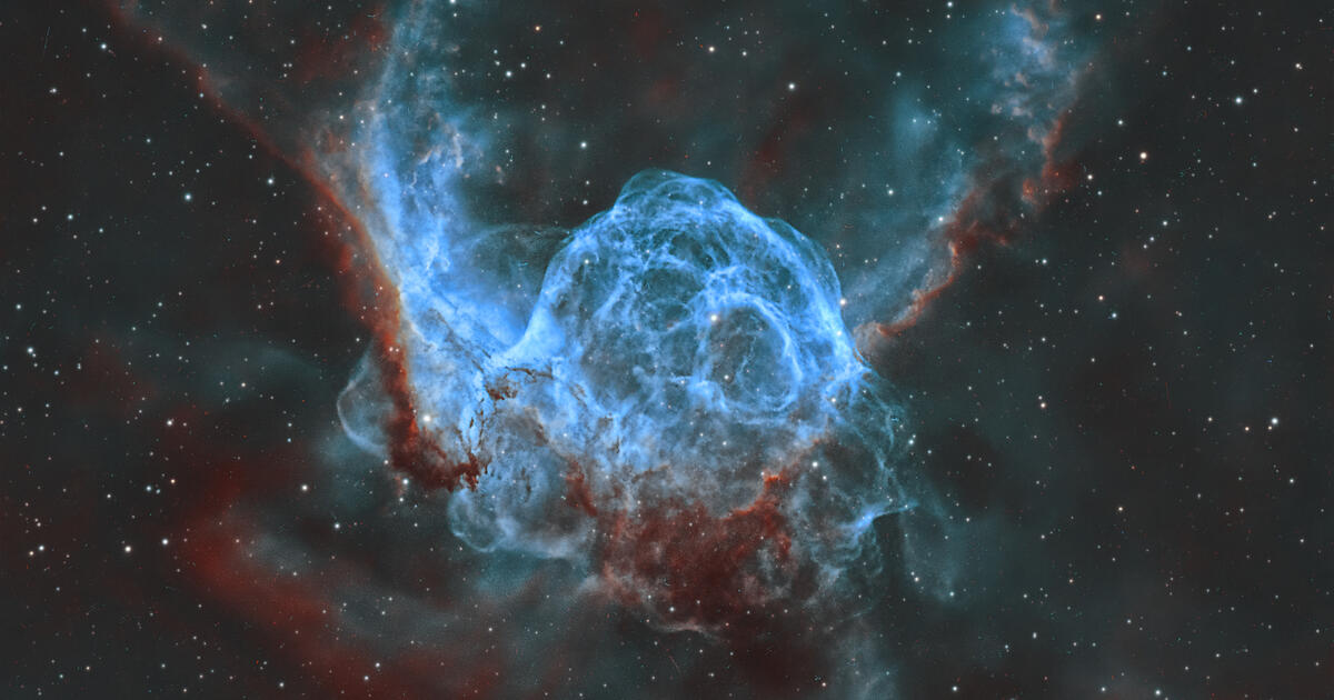 NGC 2359 - Thor's Helmet | Telescope Live