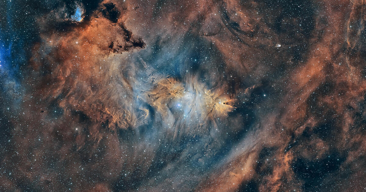 NGC 2264 - Christmas Tree Cluster | Telescope Live