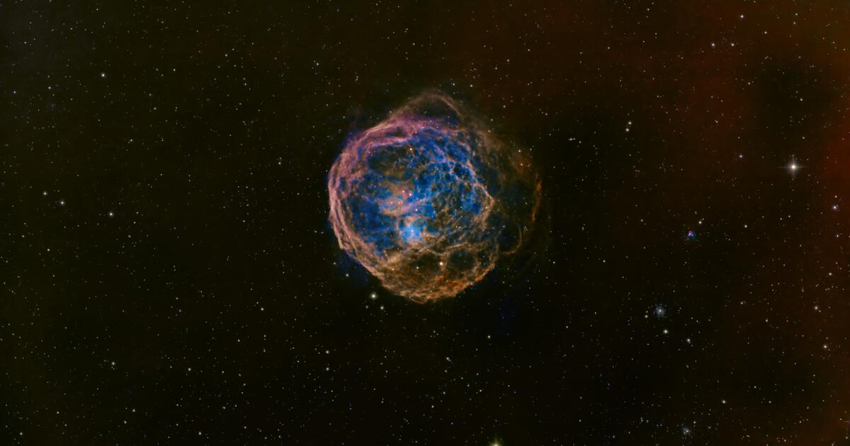 Henize 70 | Telescope Live