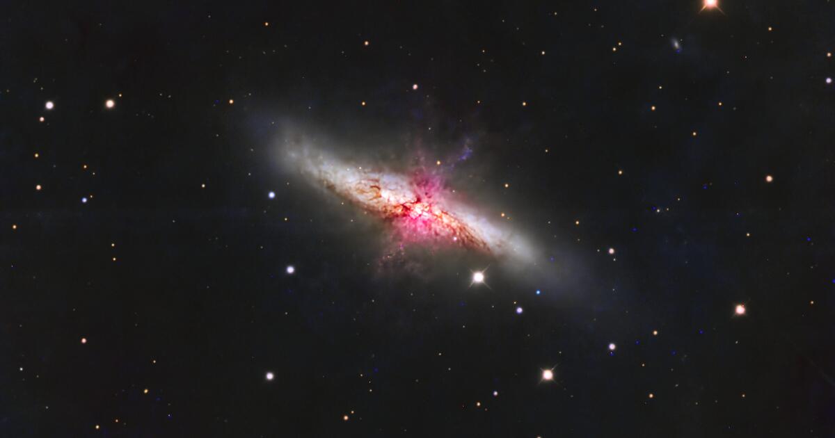 M82 | Telescope Live