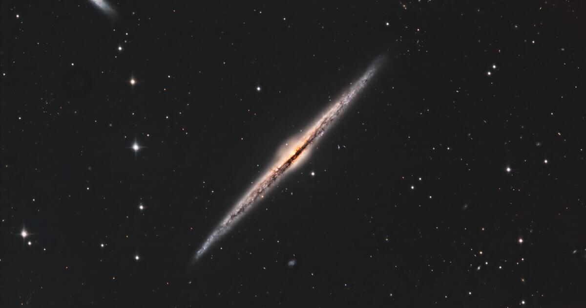 NGC 4565 | Telescope Live