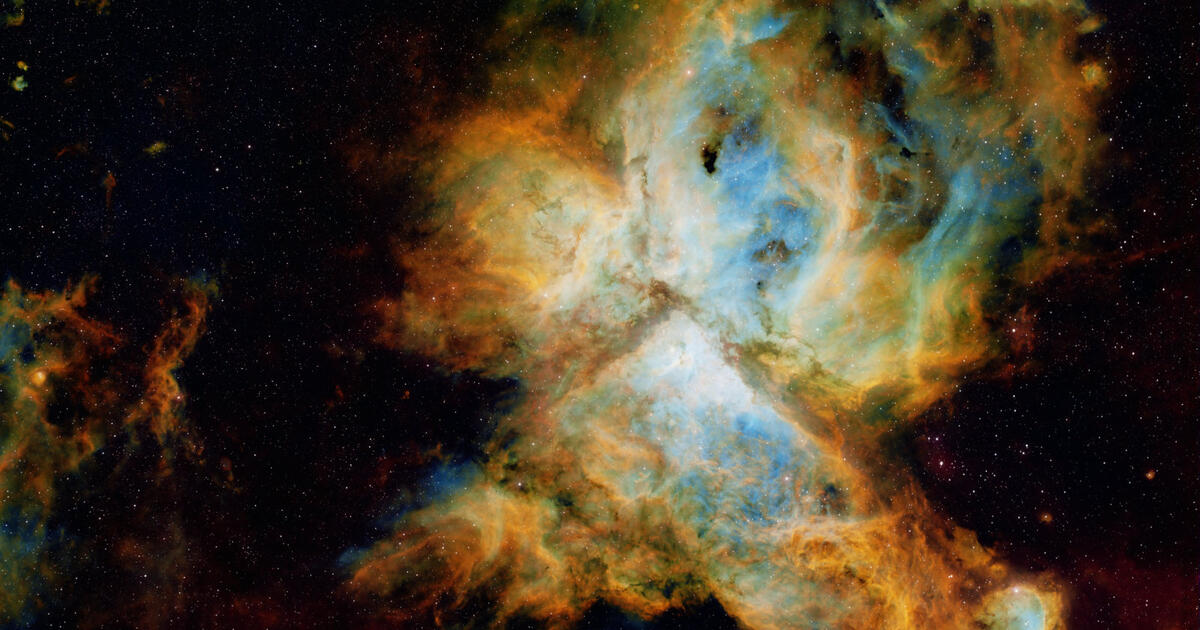 Eta Carina Hubble Palette | Telescope Live