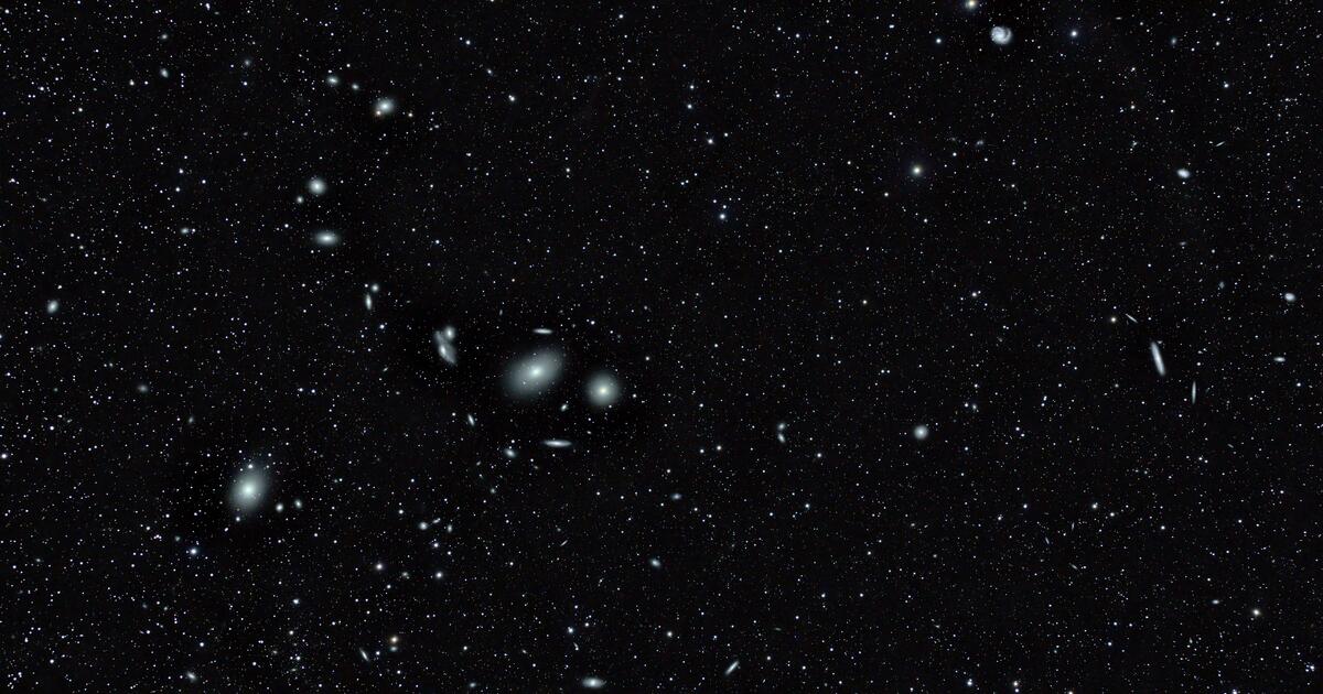 Markarian's Chain in the Virgo Cluster | Telescope Live