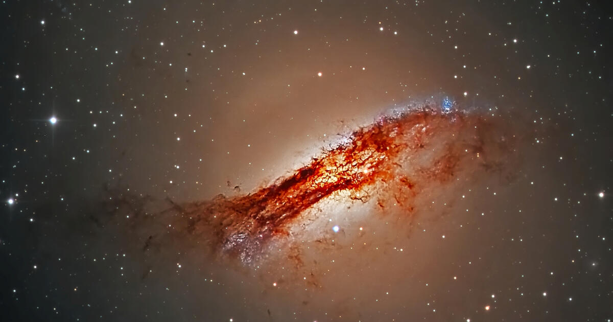 NGC5128; Centaurus A (Zoomed In) | Telescope Live