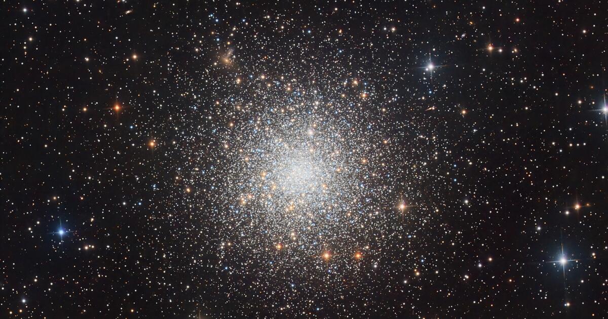 M12 Globular Cluster | Telescope Live