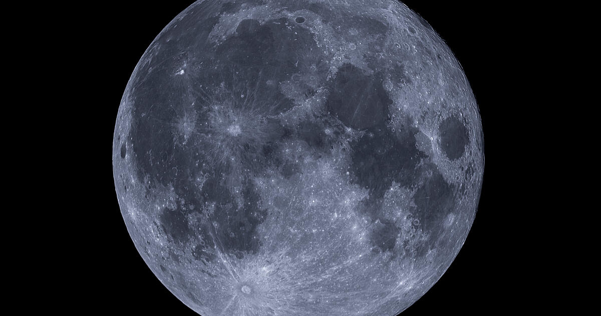Blue Super Moon | Telescope Live