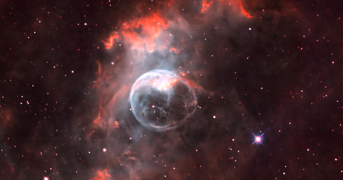 Close up of the bubble nebula | Telescope Live