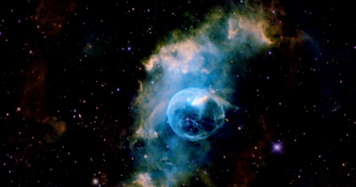 NGC 7635 - THE BUBBLE NEBULA | Telescope Live