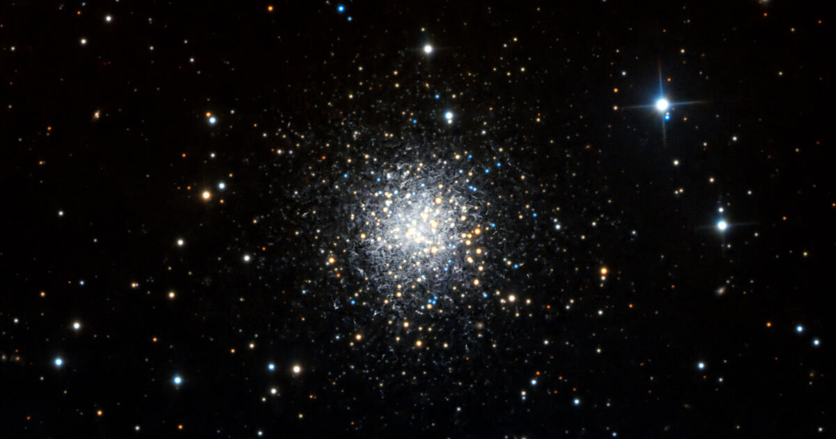 M72 (1st Globula Cluster! Zoomed In) | Telescope Live