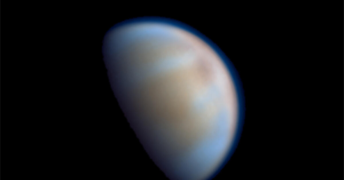 Venus in UV and IR | Telescope Live
