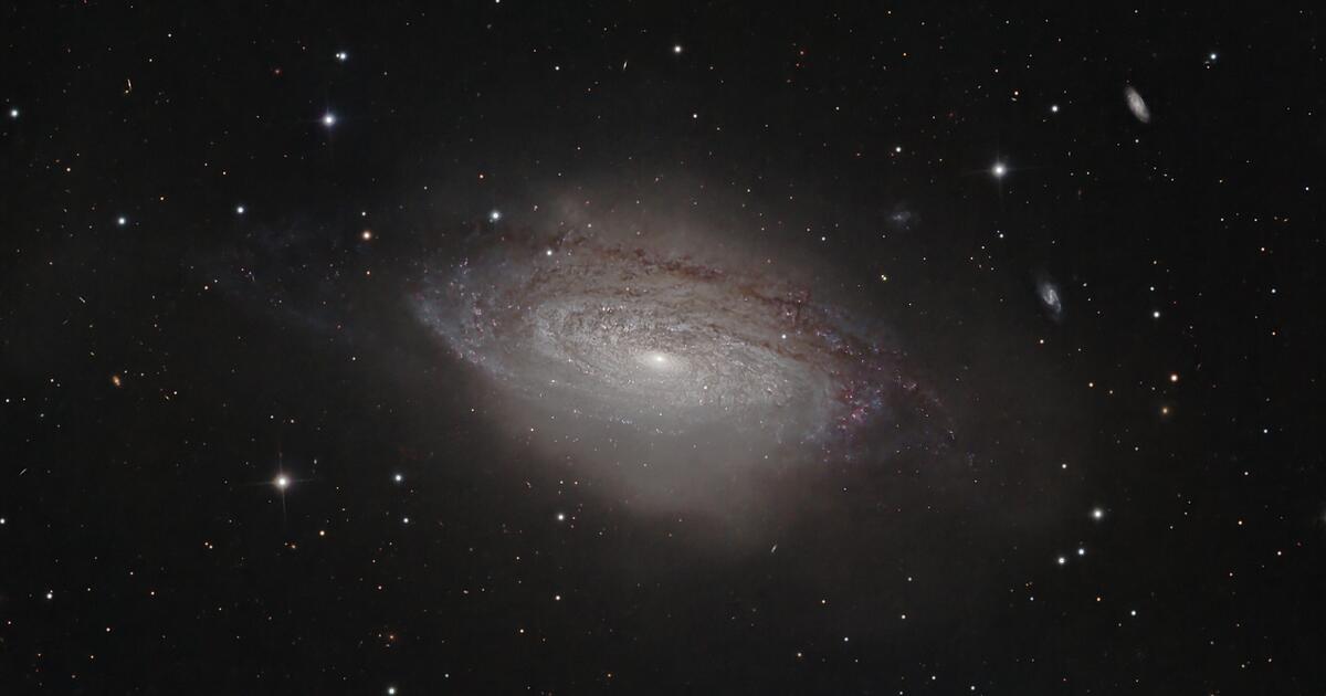 NGC 3521 (Bubble Galaxy) | Telescope Live