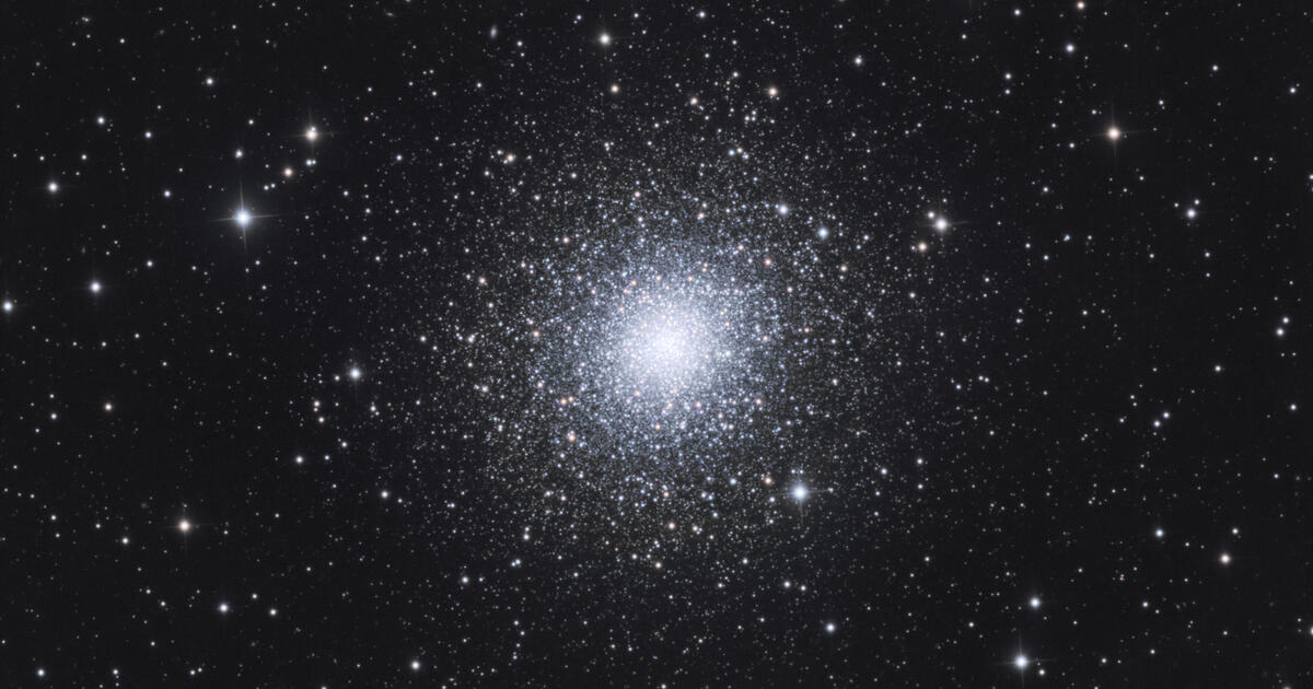 Messier 2 | Telescope Live