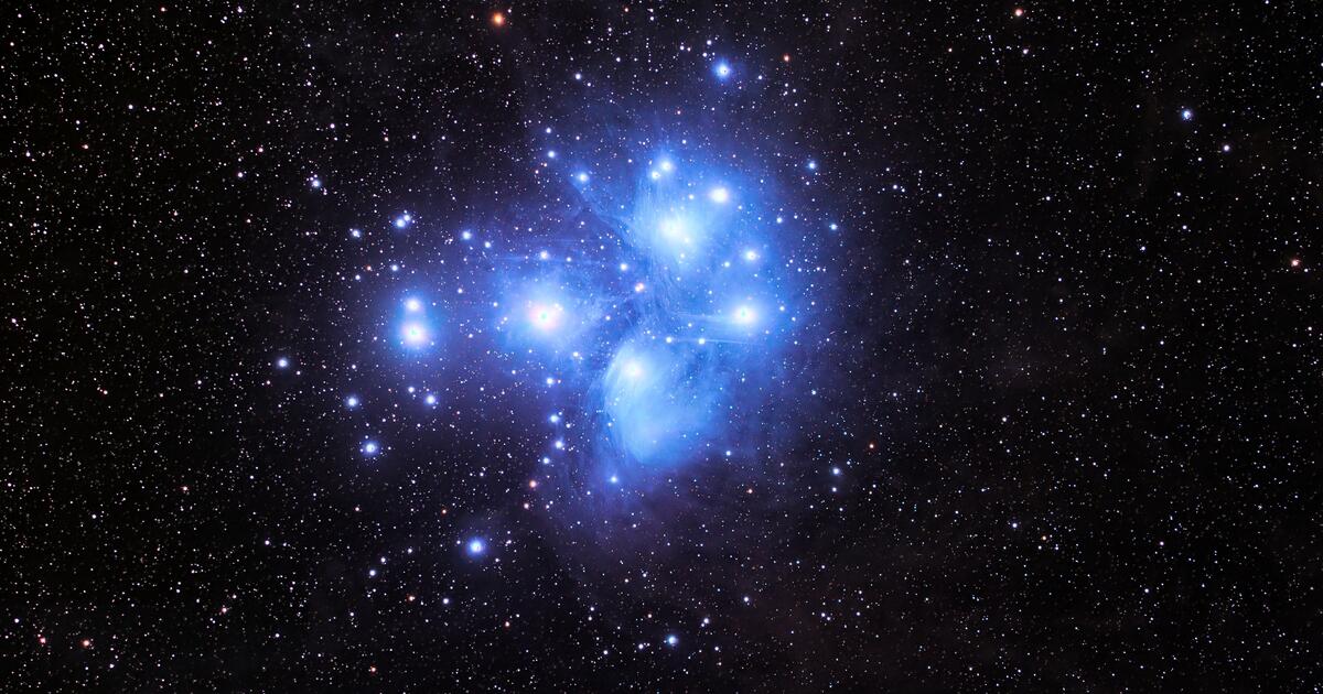 M45 - the Pleiades | Telescope Live
