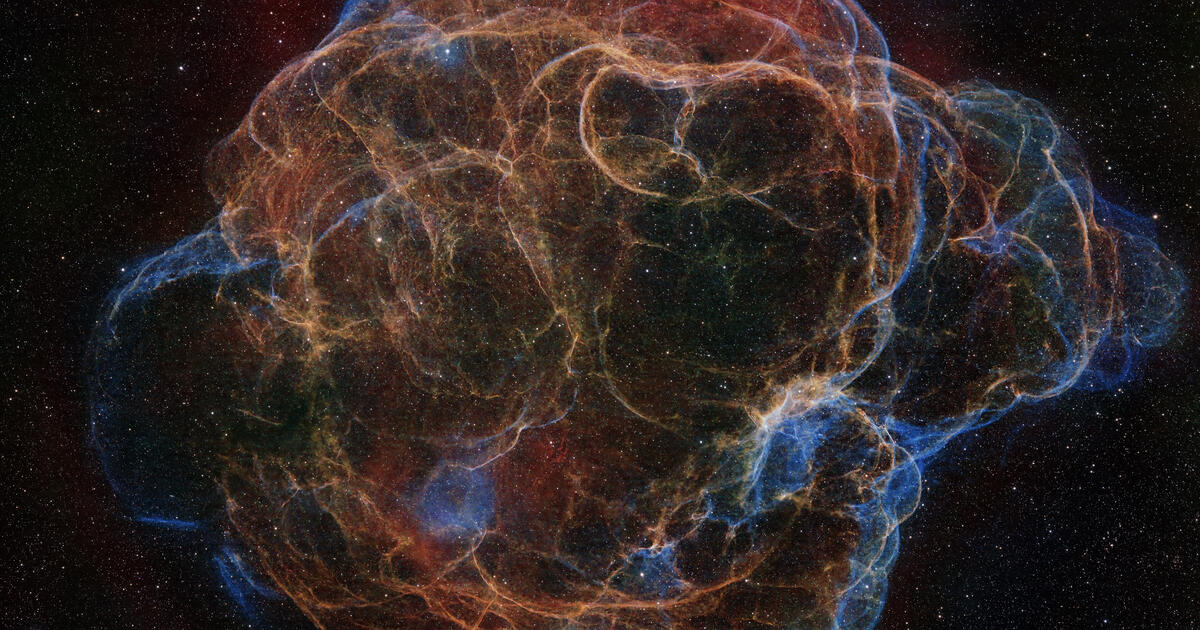 Sh2-240, Simeis 147, Spaghetti Nebula | Telescope Live
