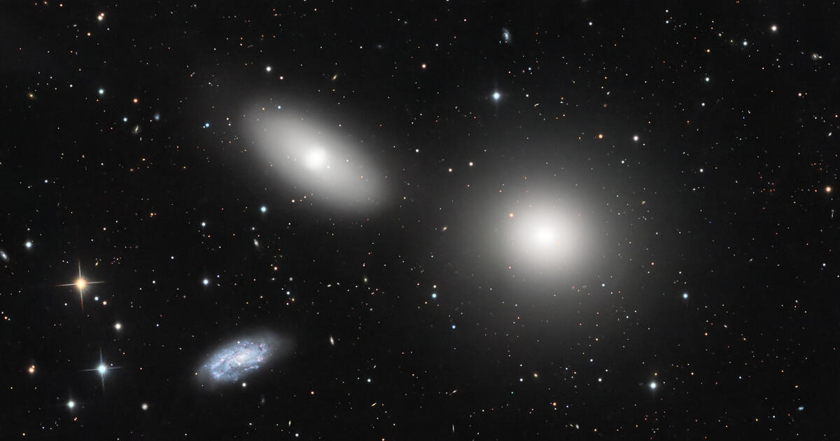 Messier 105 | Telescope Live