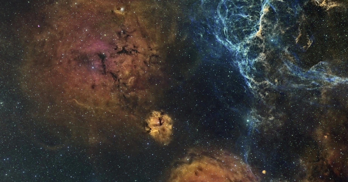 RCW32 - Heavenly Drama! | Telescope Live