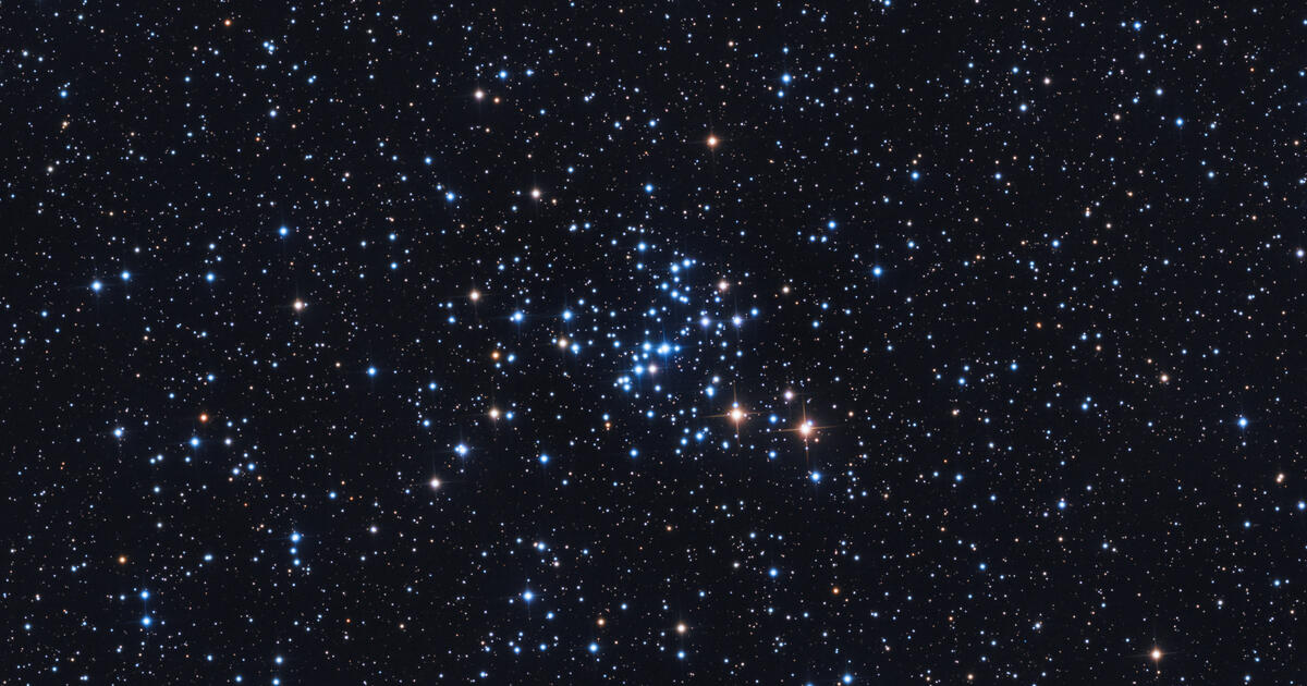 Messier 93 | Telescope Live