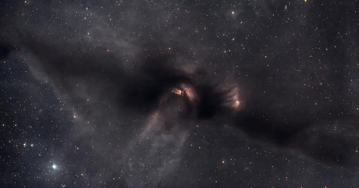 LDN-43 Cosmic Bat nebula | Telescope Live