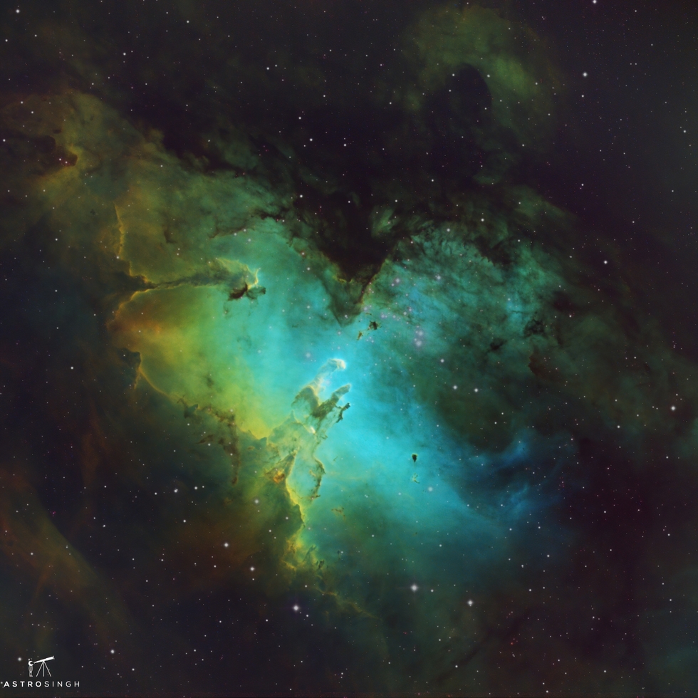Eagle Nebula in Hubble Palette | Telescope Live