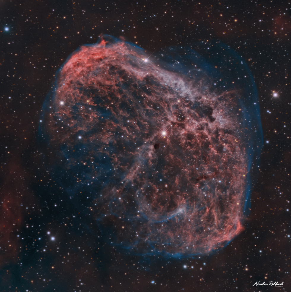 NGC 6888: The Crescent Nebula (HOO) | Telescope Live